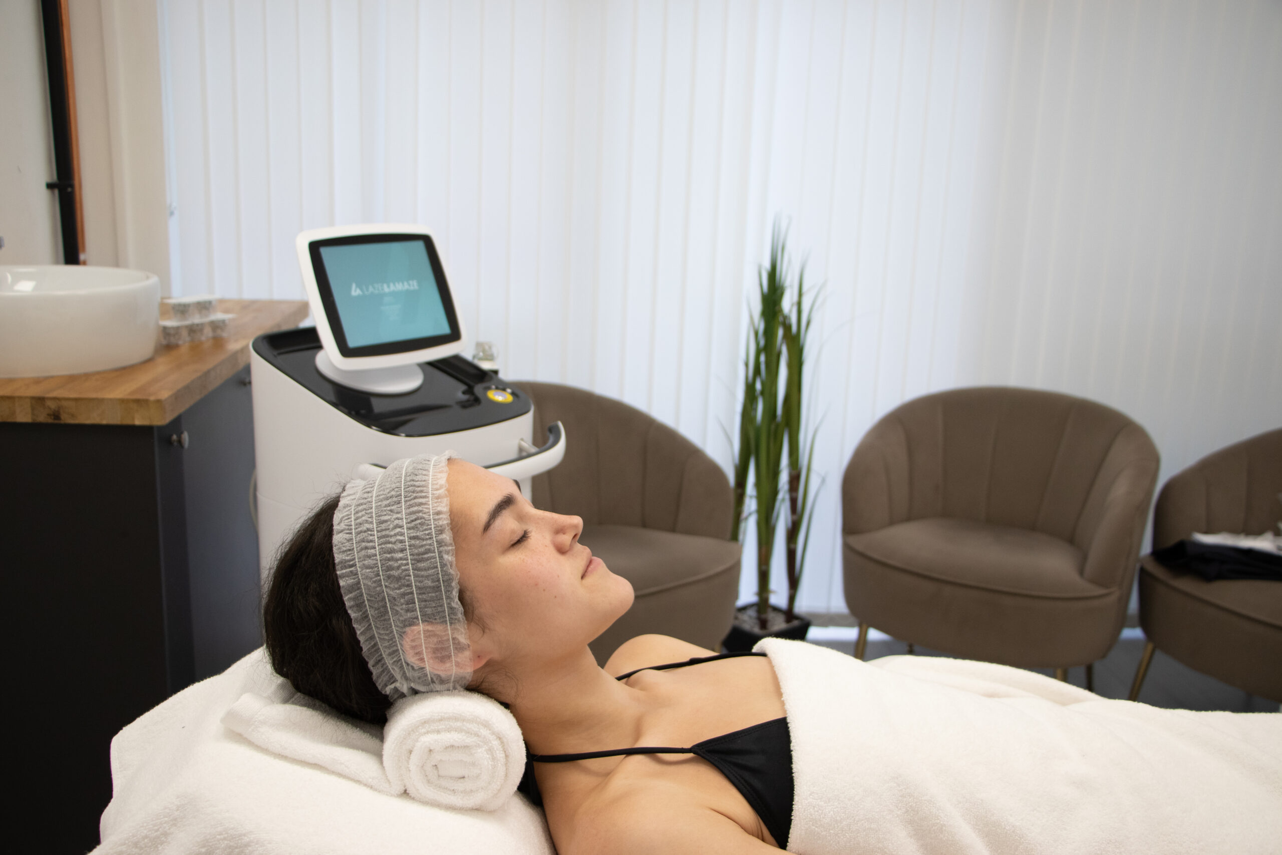 Matrix PRO - rf microneedling machine uk